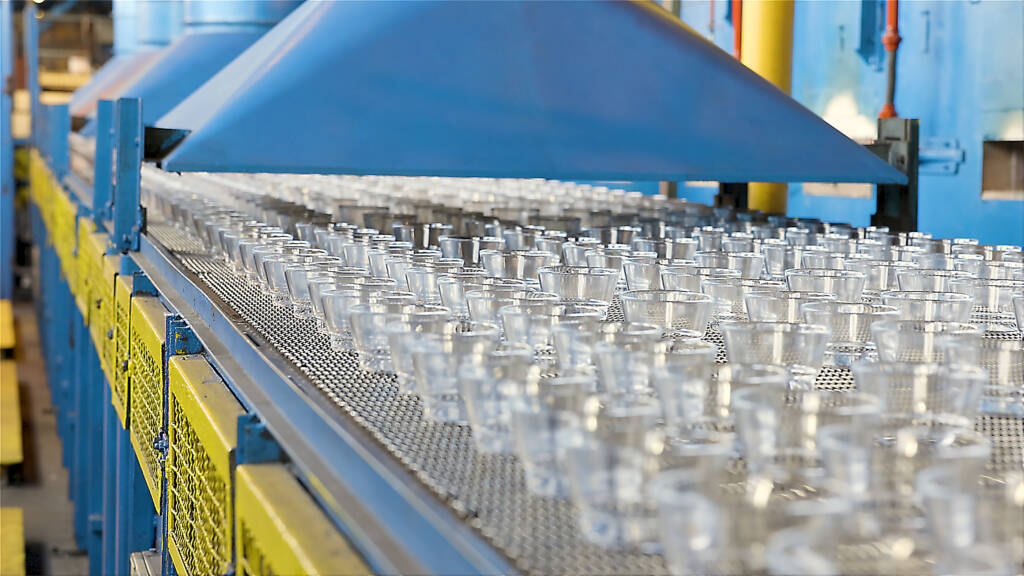 Comment le verrier Arc se diversifie grâce au réemploi des emballages - Arc